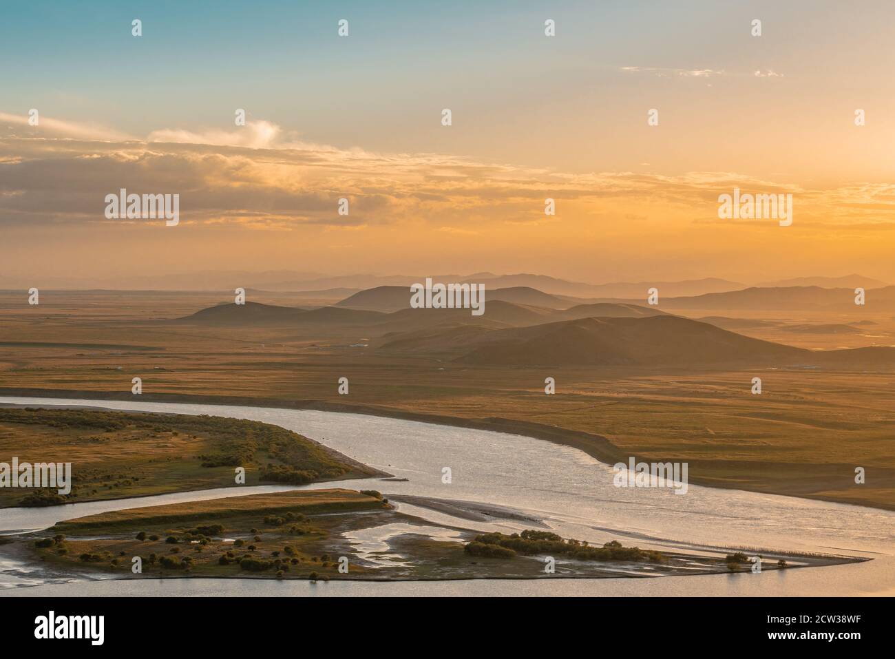 The yellow river winding up in Ruoergai Grassland in Sichuan Province ...