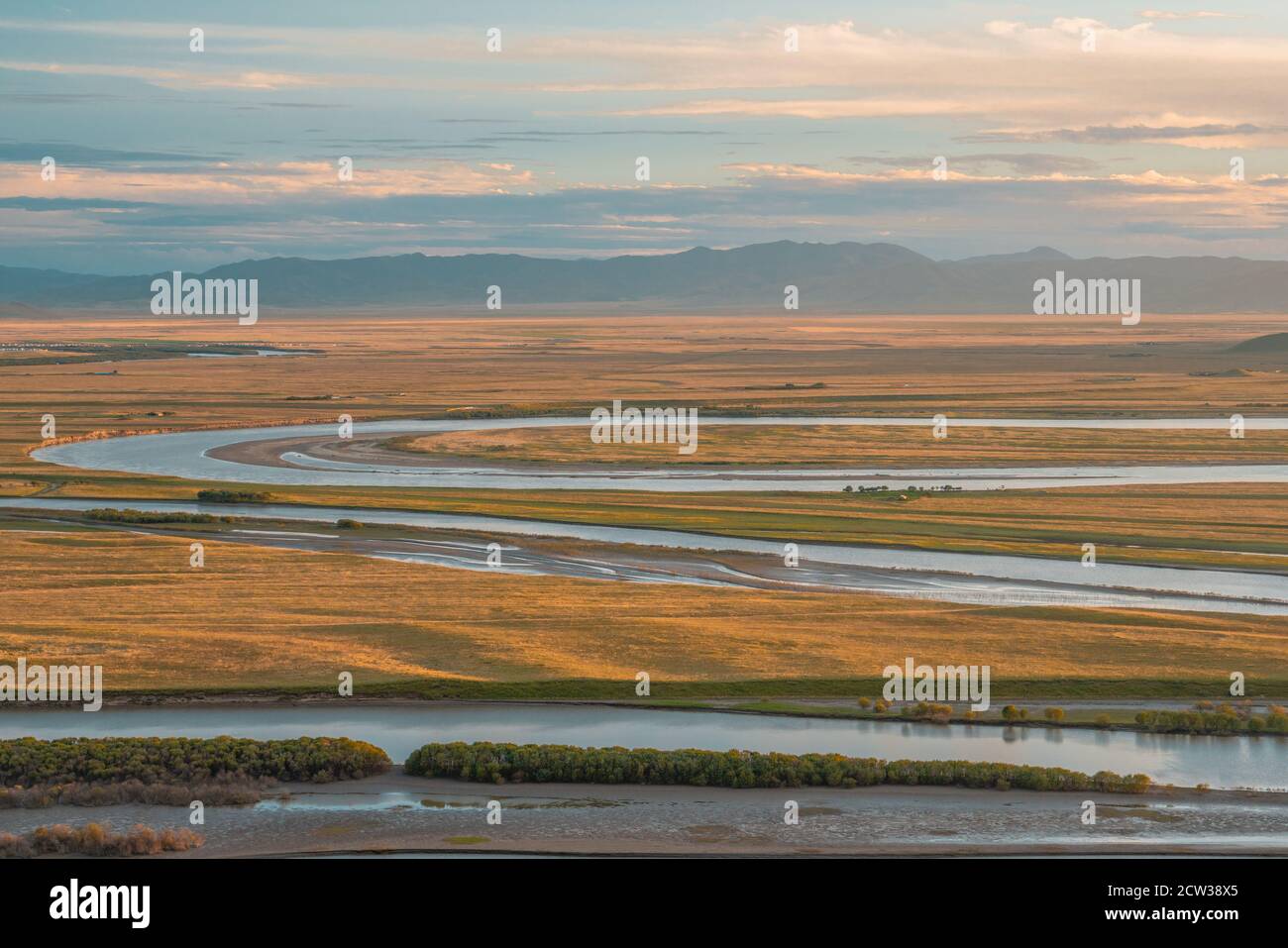 The yellow river winding up in Ruoergai Grassland in Sichuan Province ...