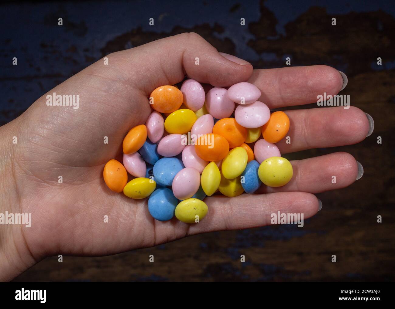 Round sweets hi-res stock photography and images - Alamy