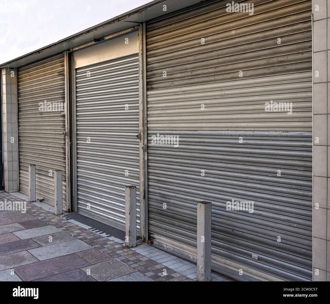 Metal shop shutter hi-res stock photography and images - Alamy