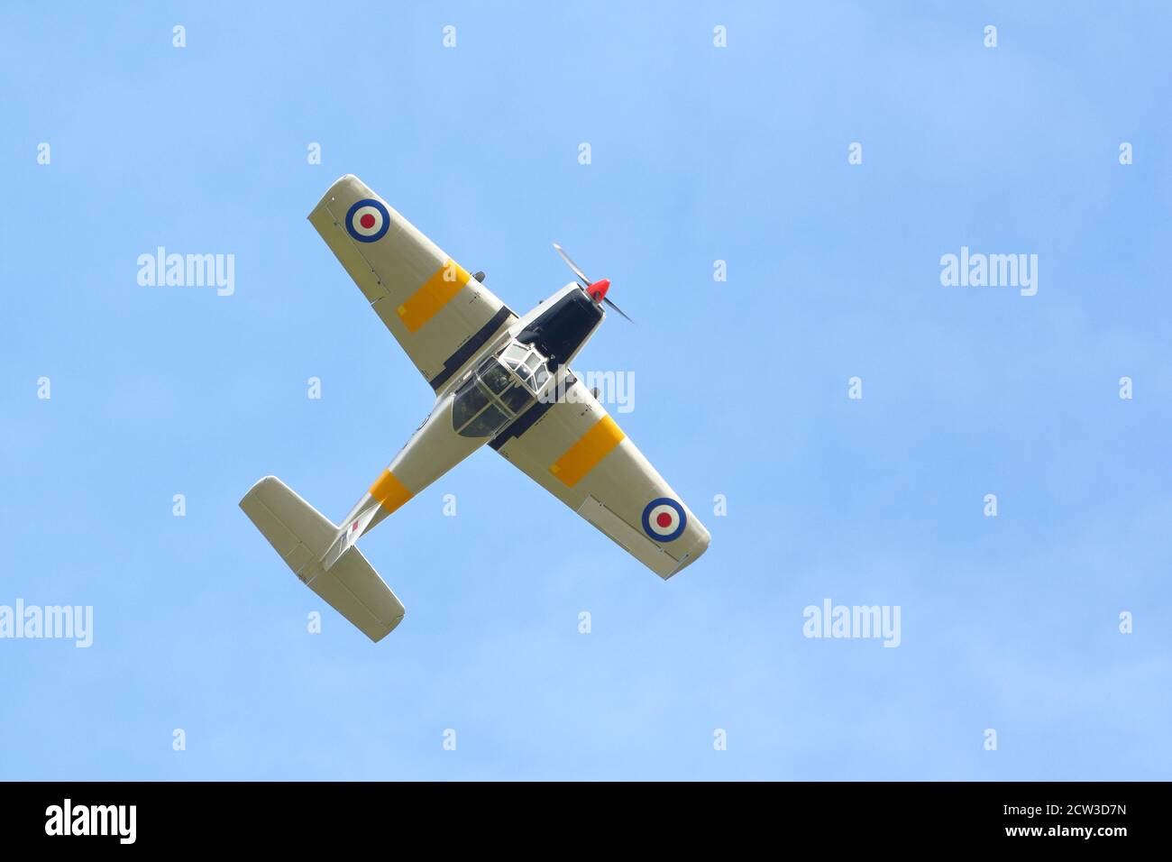 Provost P56 Percival XF690 at display at the Abingdon Air & Country ...