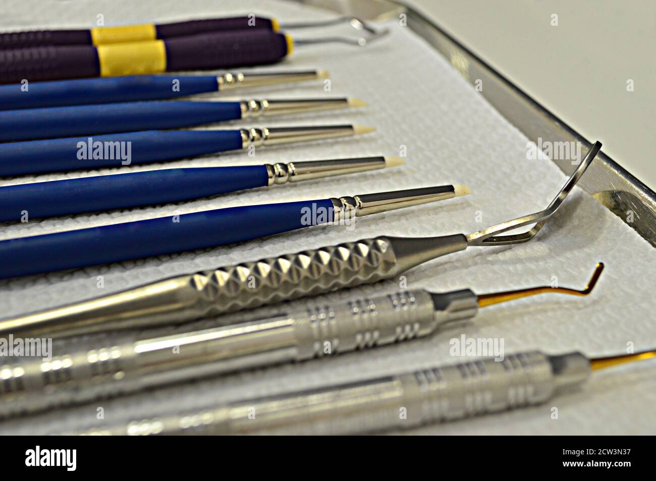 Dental tools dental lights hi-res stock photography and images - Alamy