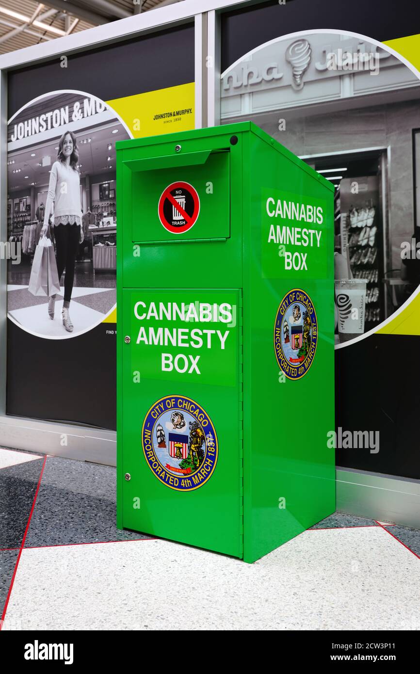 Legal weed chicago hi-res stock photography and images - Alamy