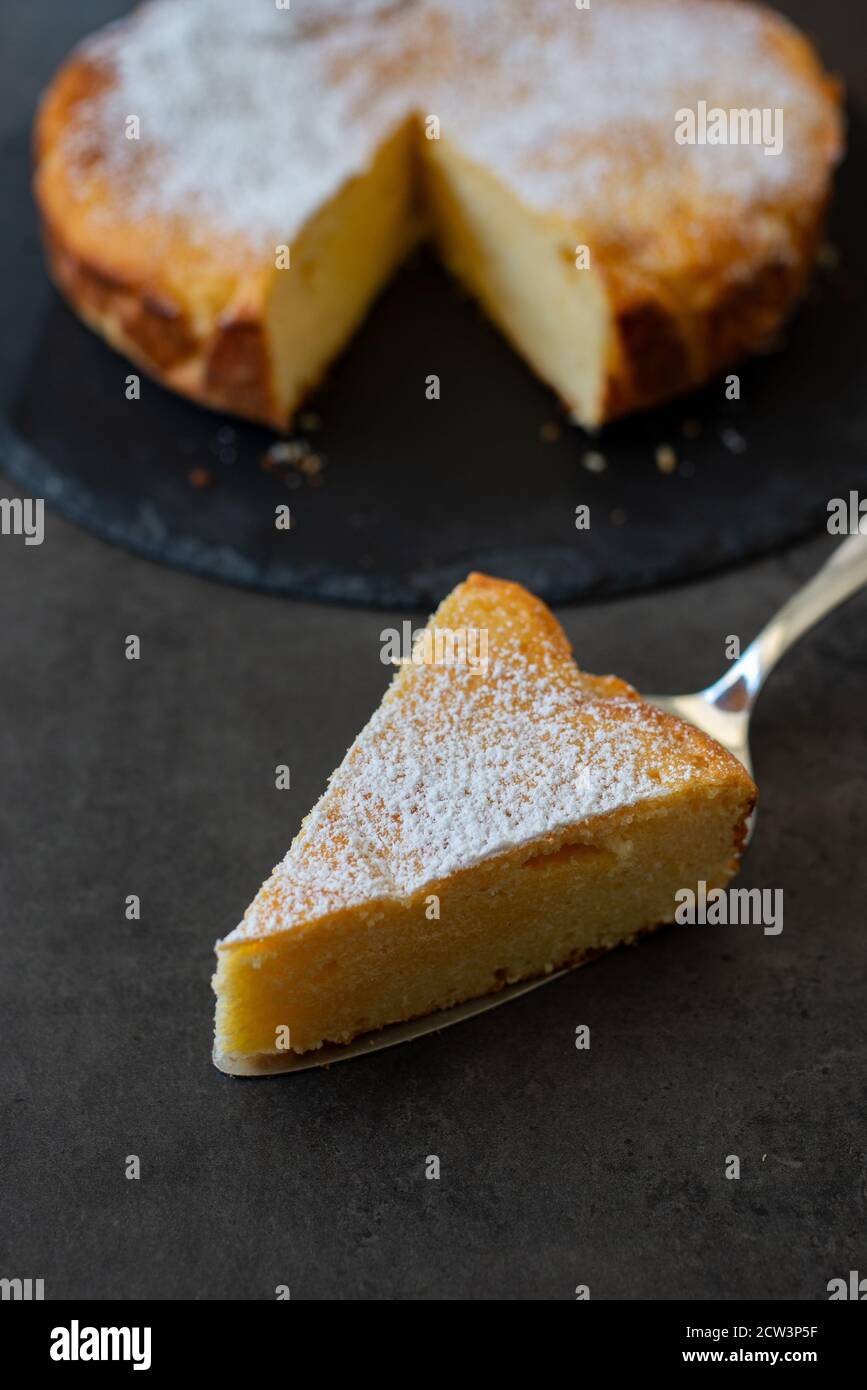 German cheesecake hi-res stock photography and images - Alamy