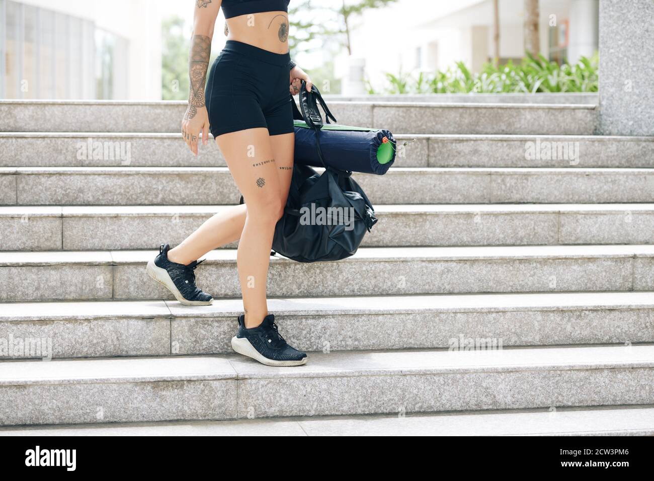 Women going jogging hi-res stock photography and images - Alamy