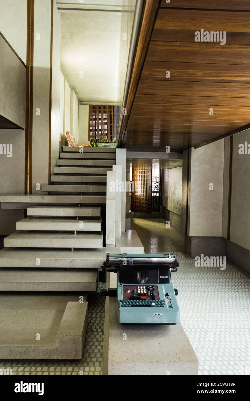 Olivetti hi-res stock photography and images - Alamy