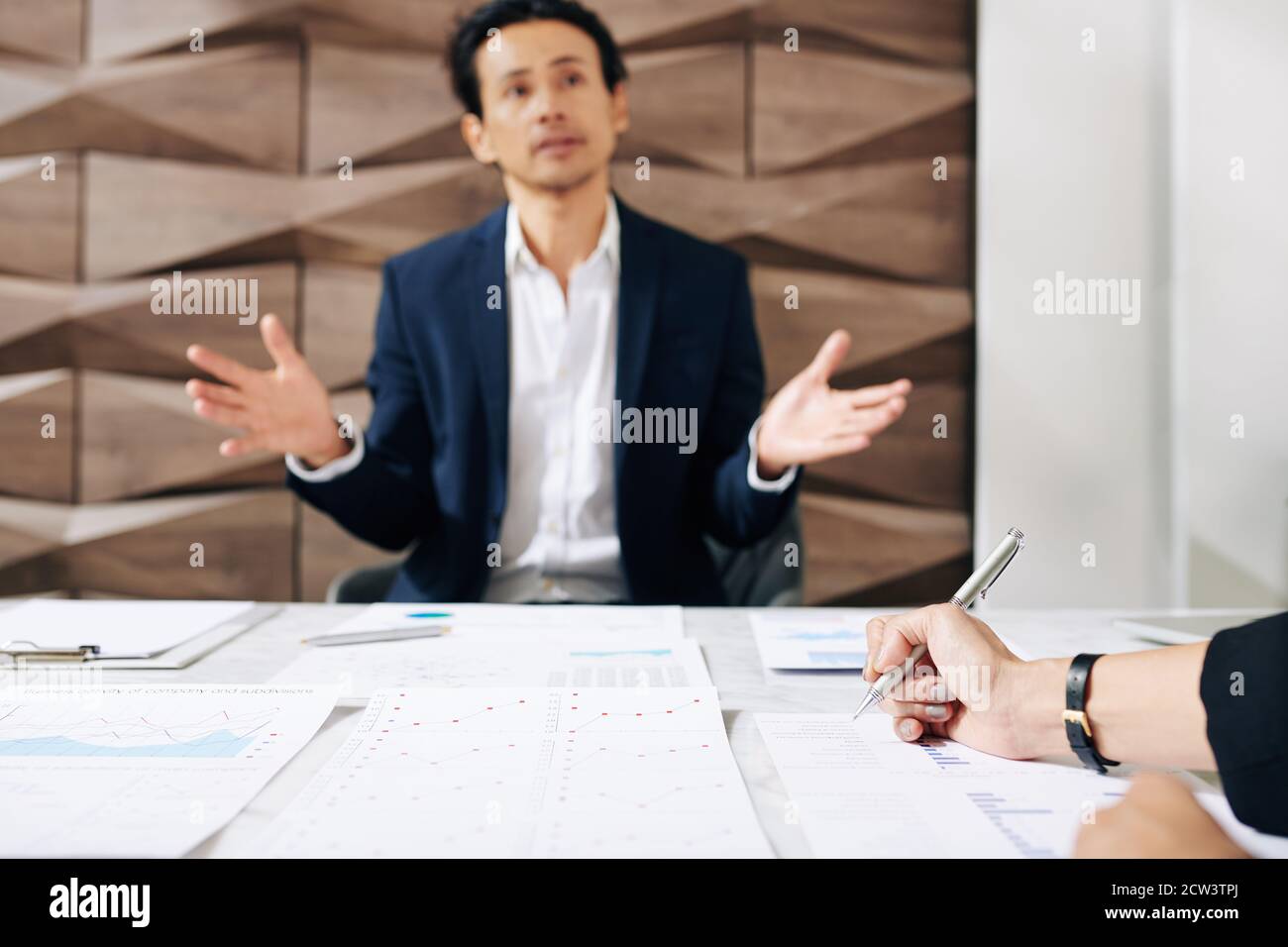 People Working Reports Hi Res Stock Photography And Images Alamy