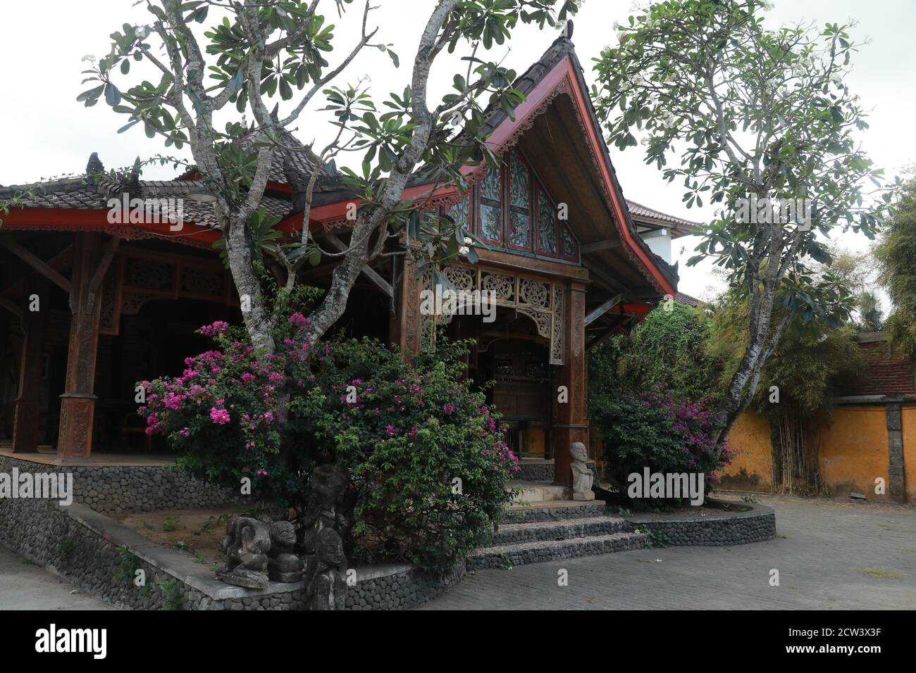 Sasak village sade lombok island hi-res stock photography and images ...