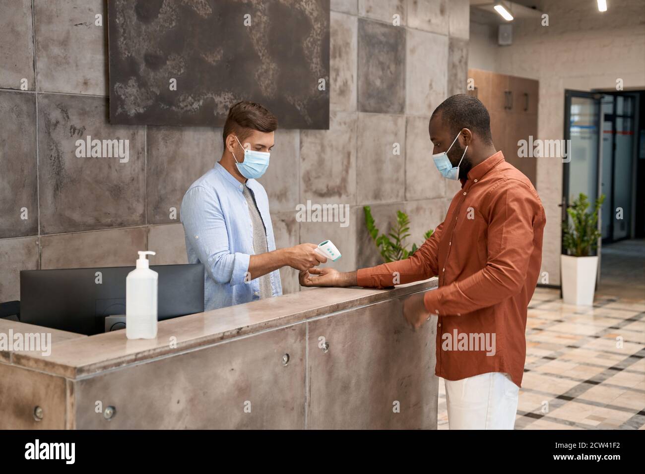 Hospital reception african hi-res stock photography and images - Alamy