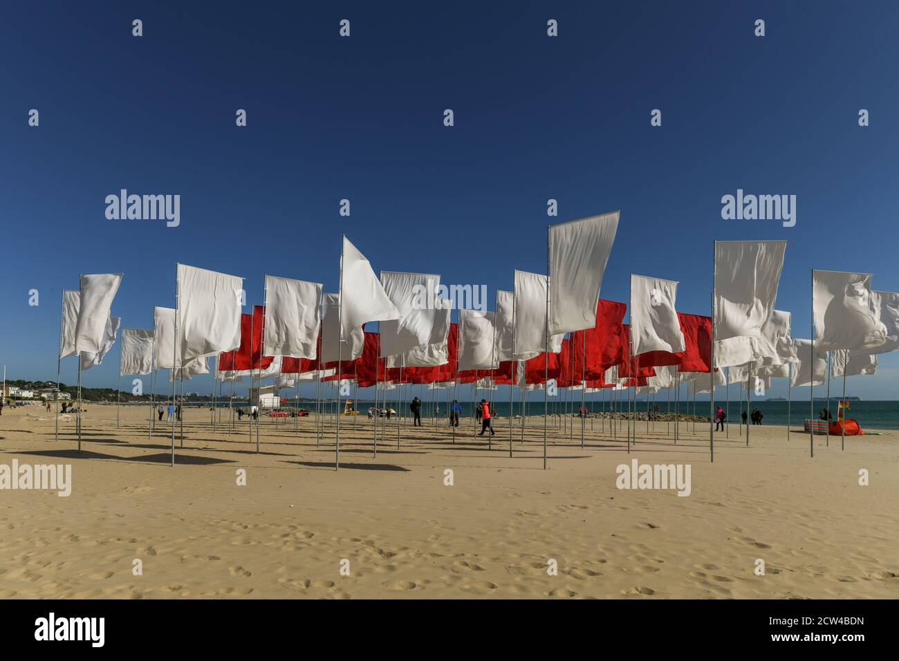 Poole, UK. Sunday 27 September 2020. The red and white flags of 'In ...