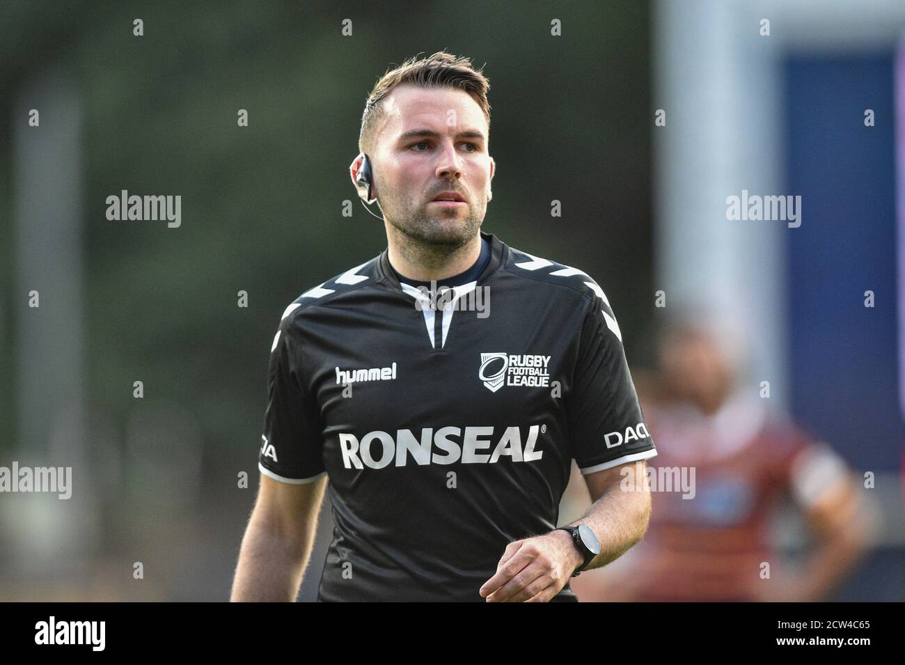 Liam moore referee hi-res stock photography and images - Alamy