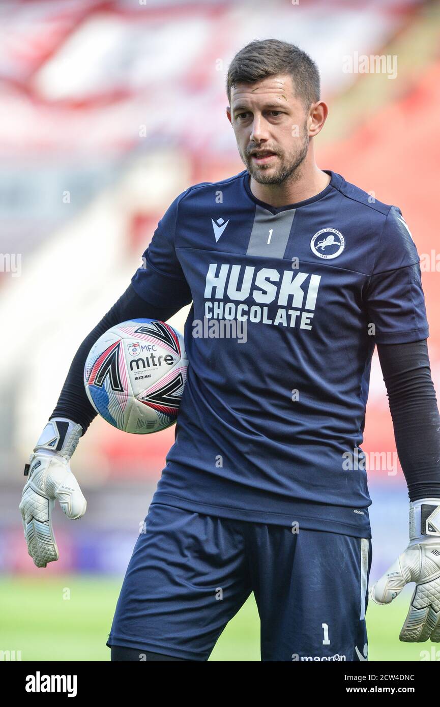 Goalkeeper Frank Fielding (1) of Millwall prior to kick off Stock Photo ...