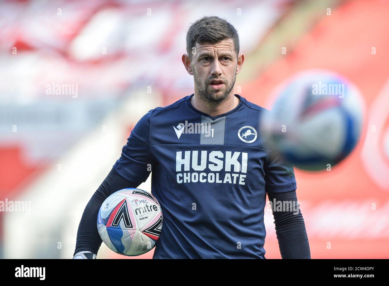 Goalkeeper Frank Fielding (1) of Millwall prior to kick off Stock Photo ...