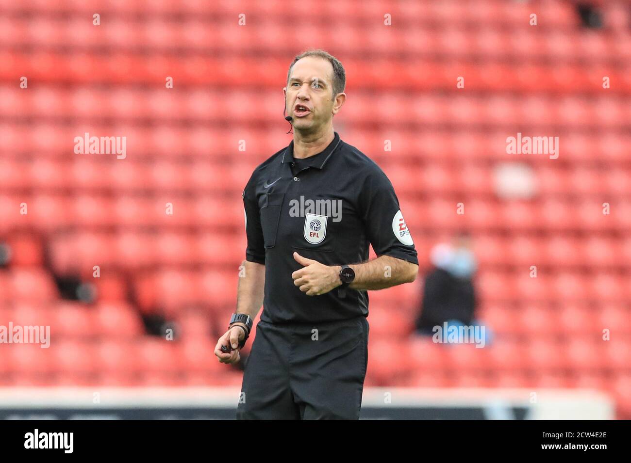 referee Jeremy Simpson during the game Stock Photo - Alamy