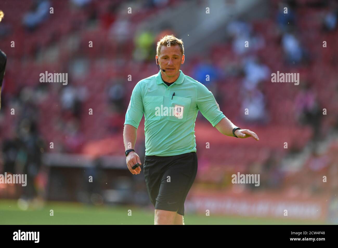 referee John Busby Stock Photo - Alamy