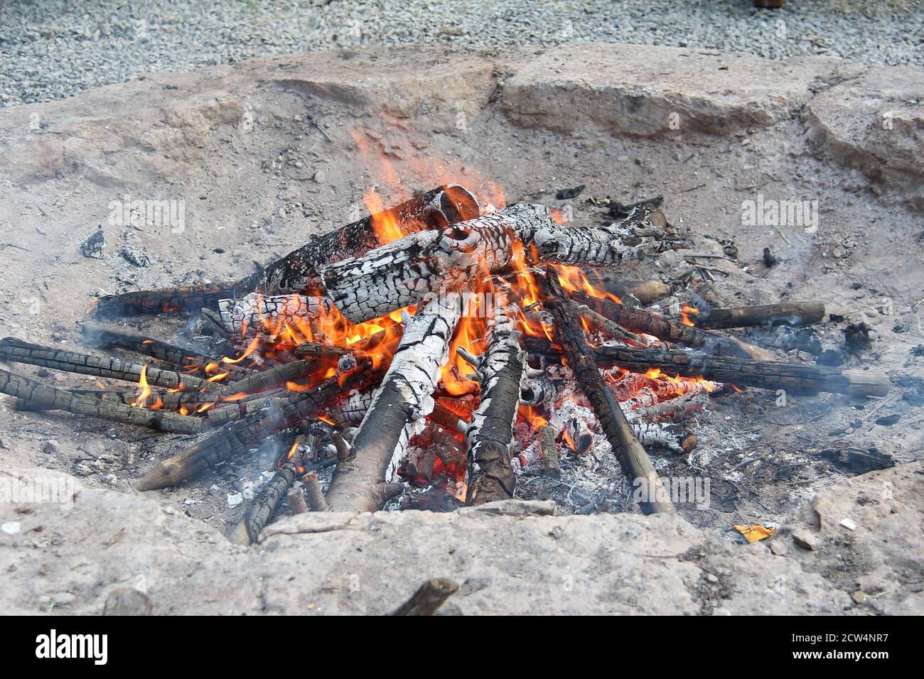 Small campfire burning hi-res stock photography and images - Alamy