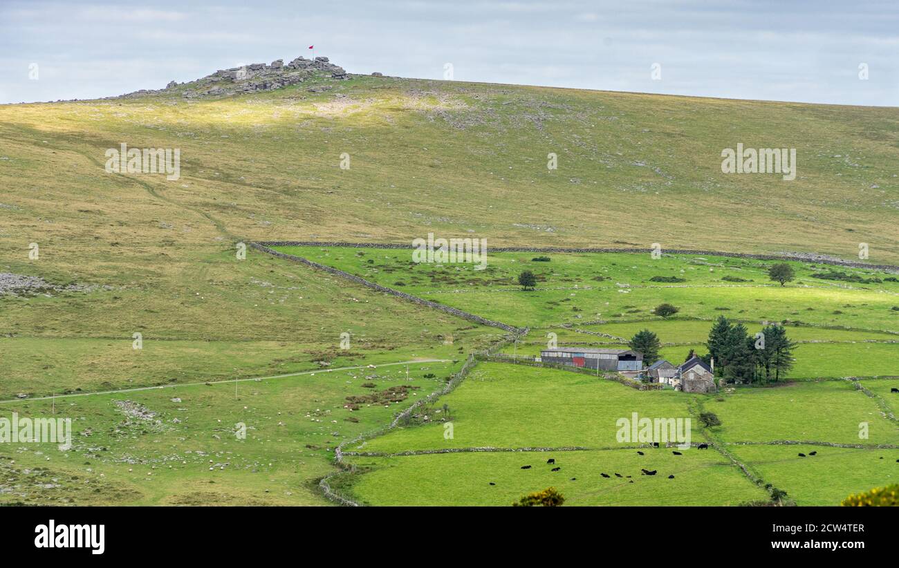 Remote hill farm hi-res stock photography and images - Alamy