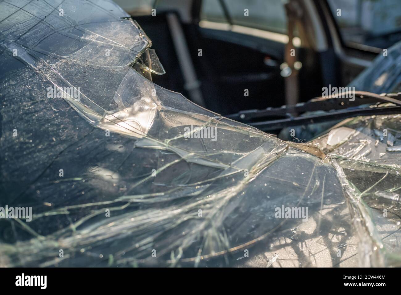 Smashed glass panel hi-res stock photography and images - Alamy