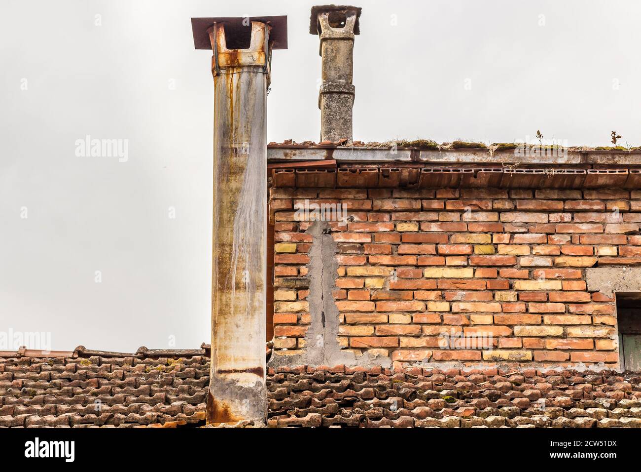 Eternit old roof asbestos roofing hi-res stock photography and images ...