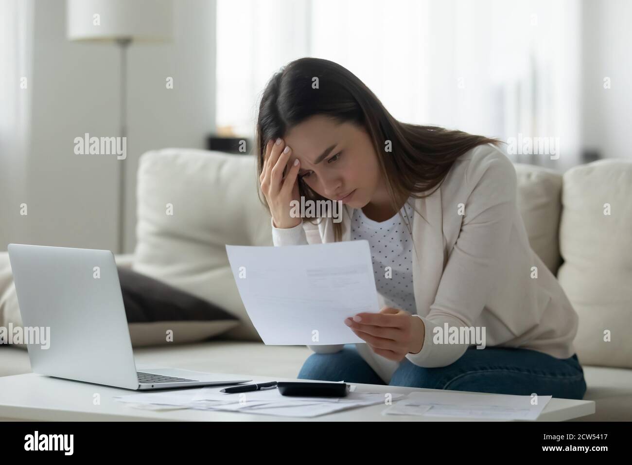 Unhappy customer bank hi-res stock photography and images - Alamy
