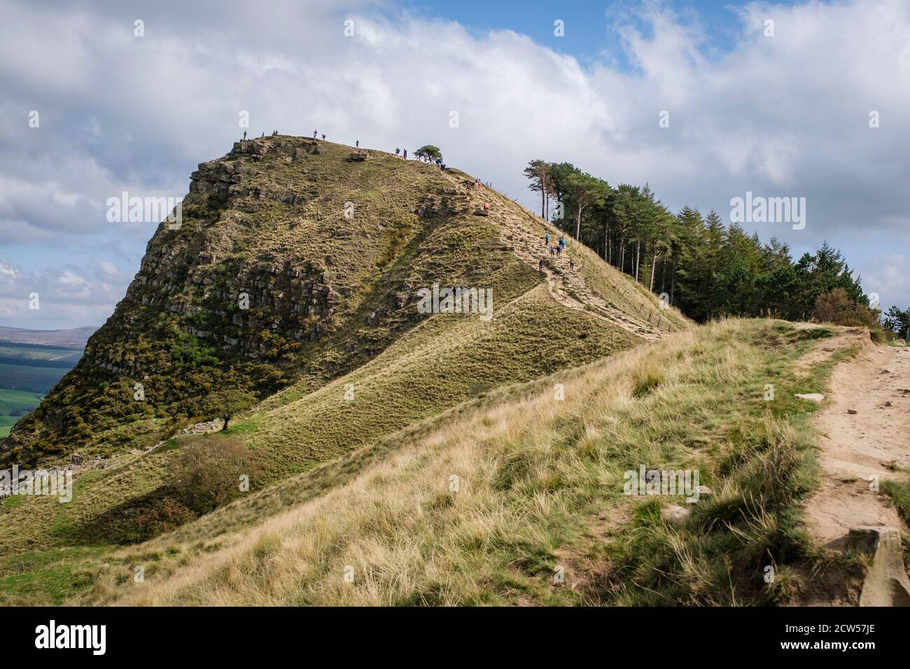 Footpath following the Great Ridge from Mam Tor to Back Tor and Lose ...