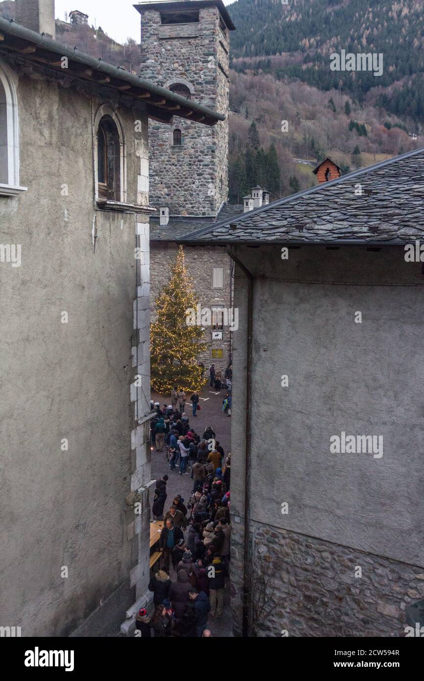 The ancient town of Gromo in the Christmas period Stock Photo - Alamy