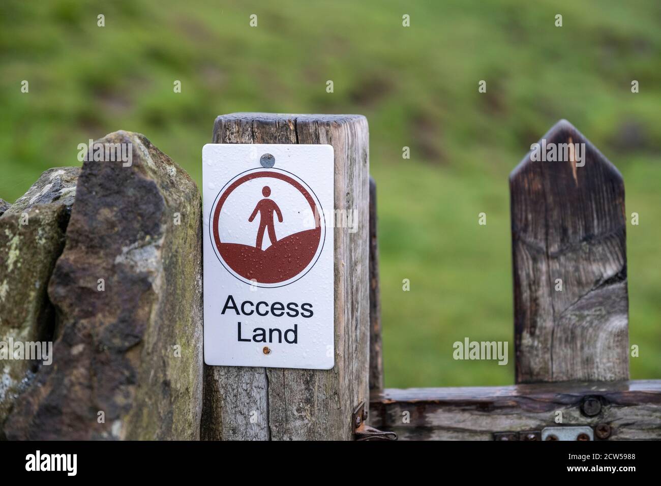 Open access land Sign in the Derbyshire Peak District, UK Stock Photo ...