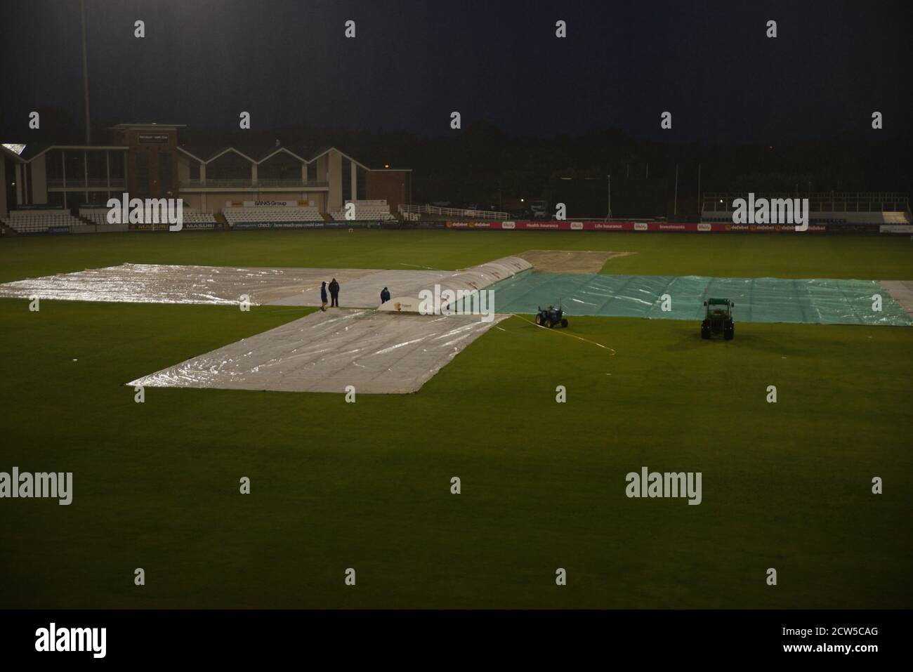 Riverside ground cricket hi-res stock photography and images - Alamy