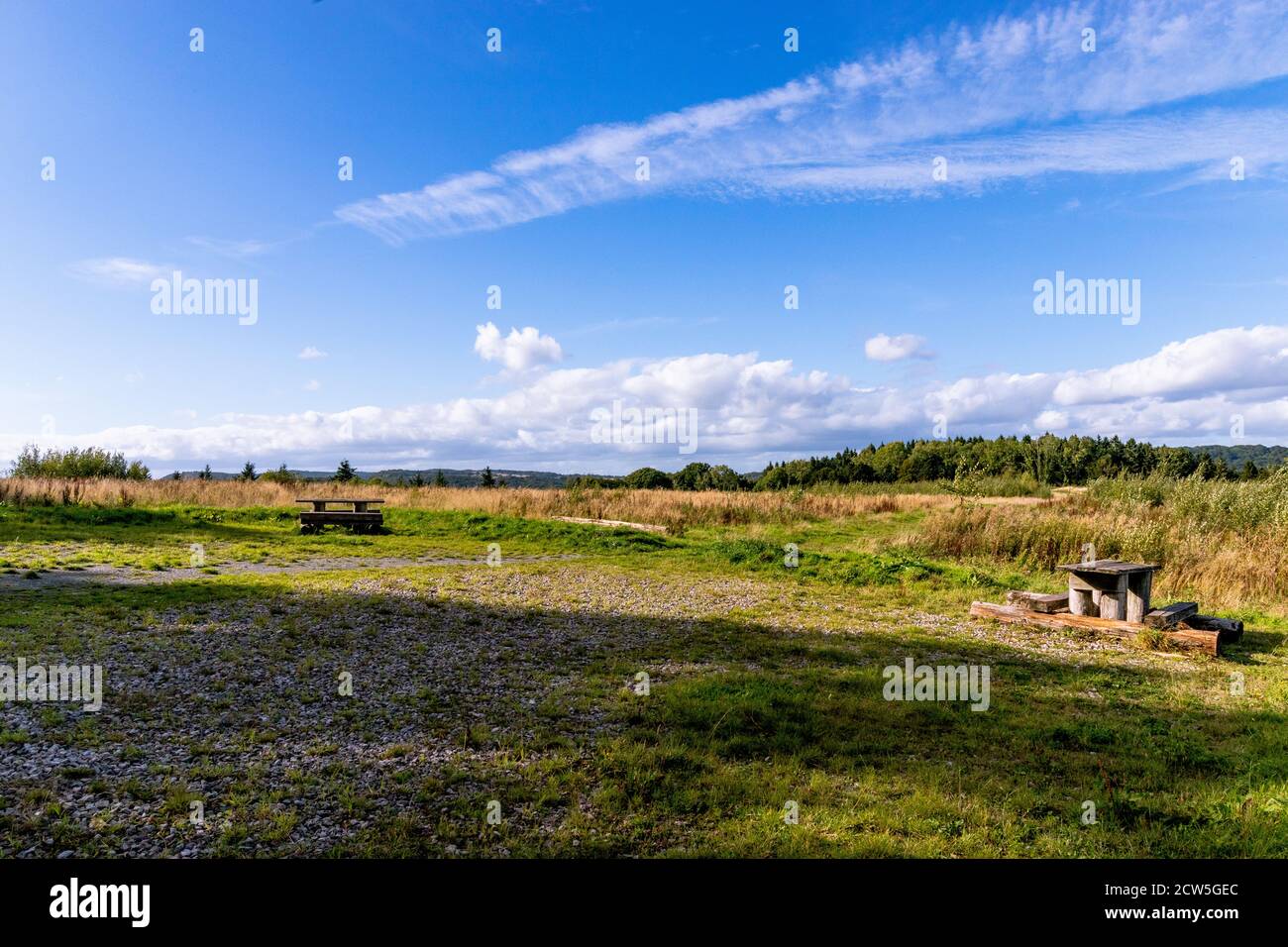Wide open field hi-res stock photography and images - Alamy