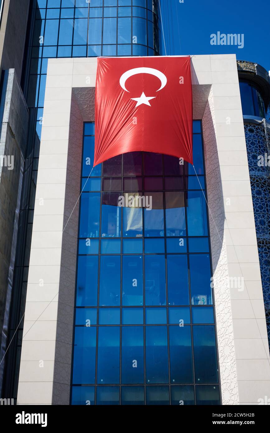 NEW YORK, NY - SEPTEMBER 23 2020: Large Turkish flag is draped from the ...