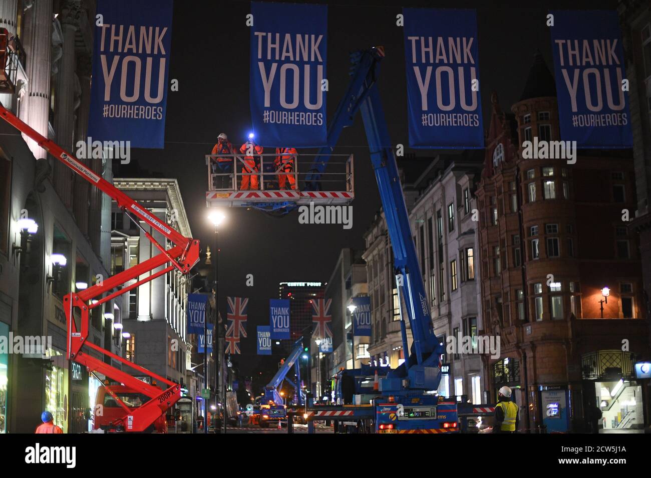 NHS thank you signs are taken down from Oxford Street in London as they ...