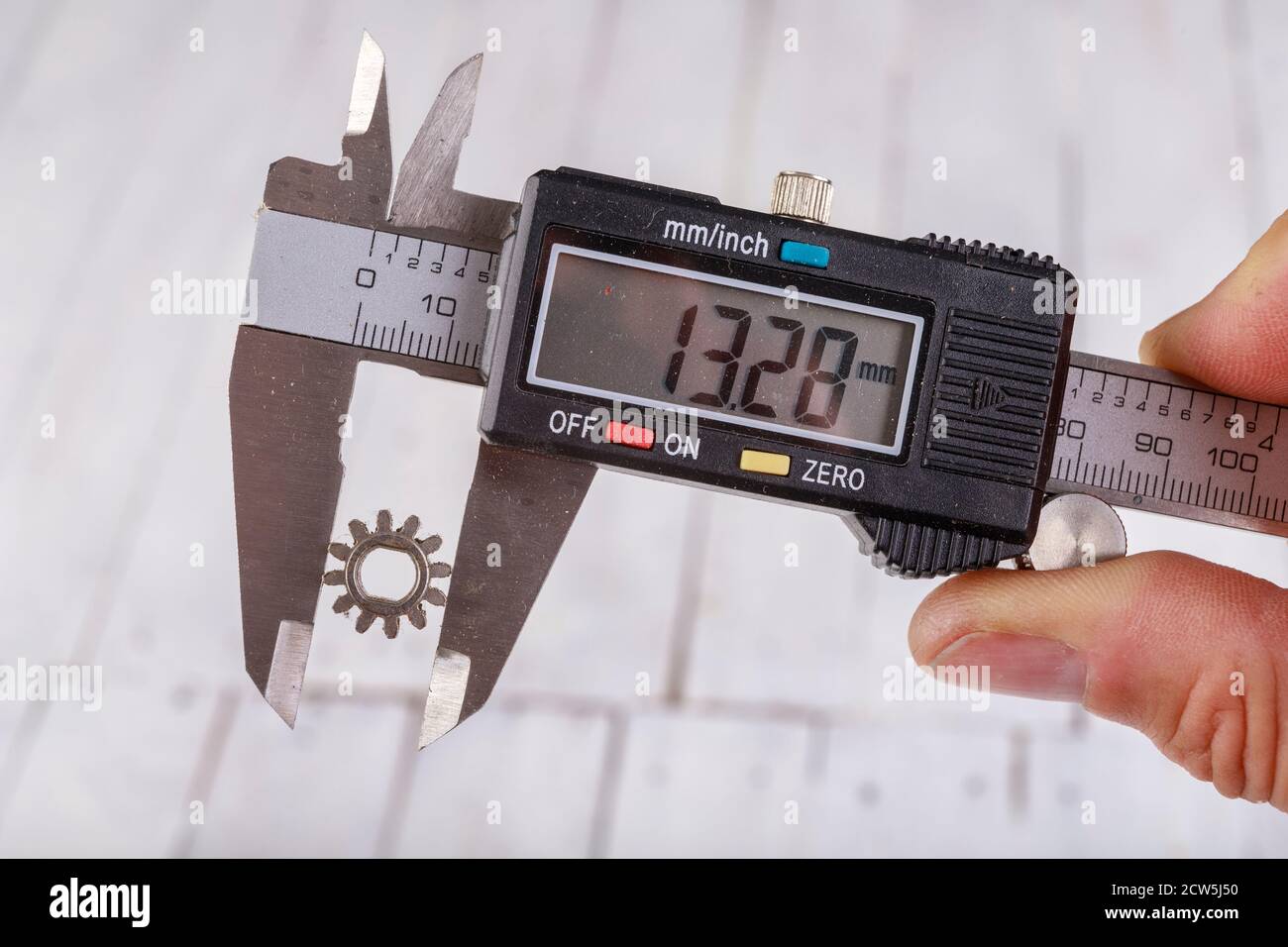 Measure the diameter of the mode with an electronic caliper. Measuring ...