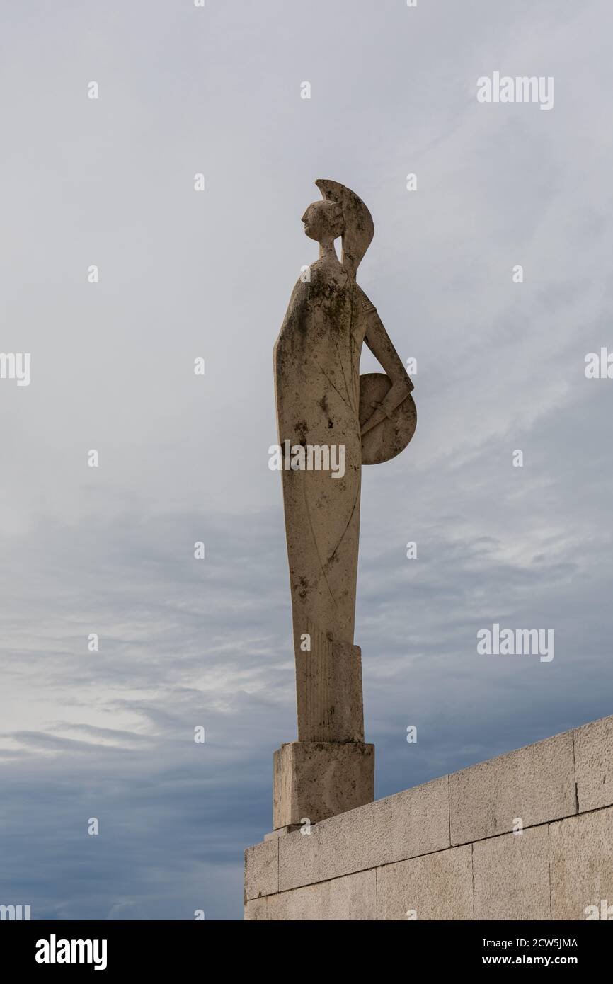 Roman goddess minerva statue hi-res stock photography and images - Alamy