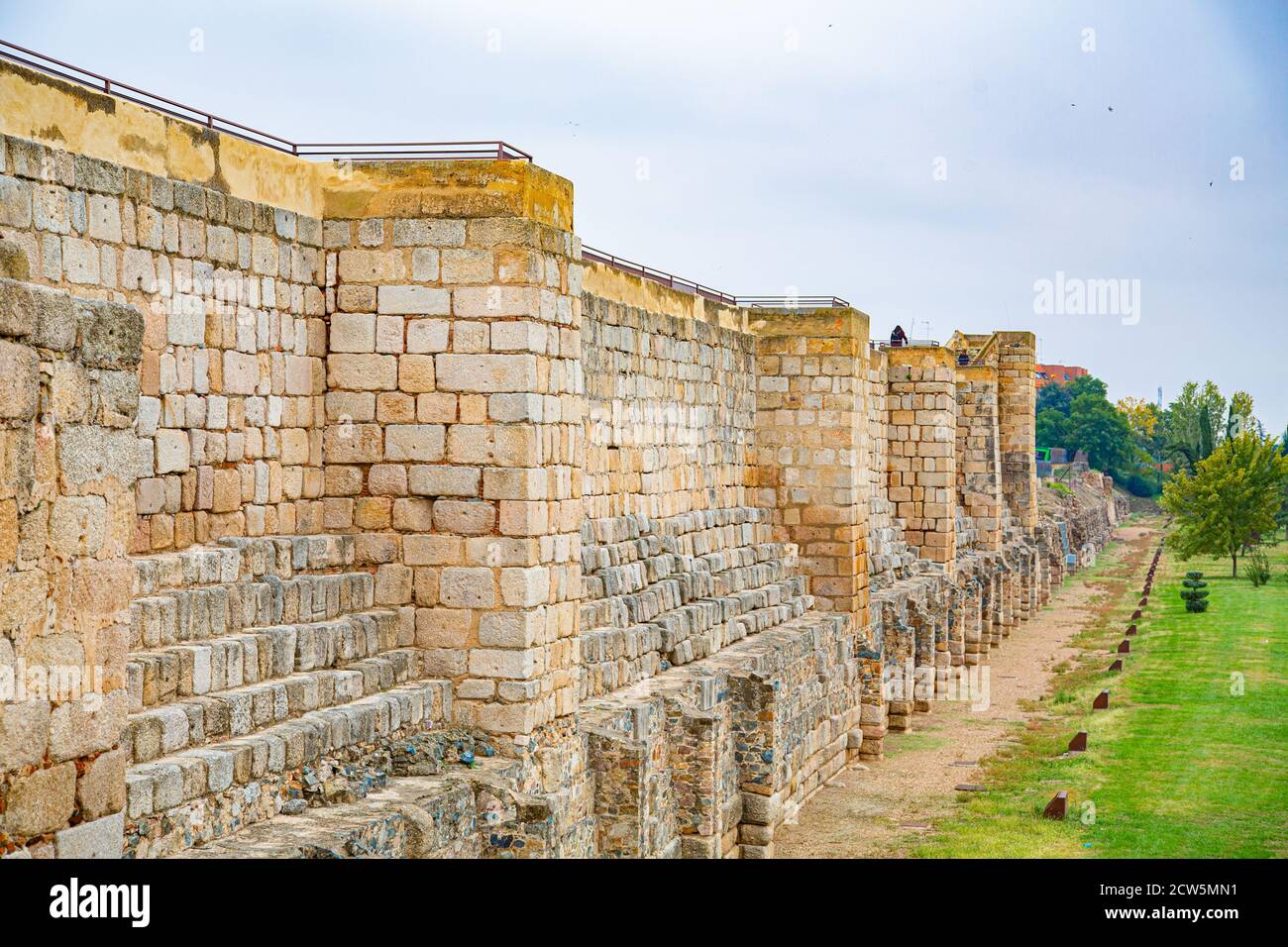 Defensive wall of ancient medieval city Stock Photo - Alamy