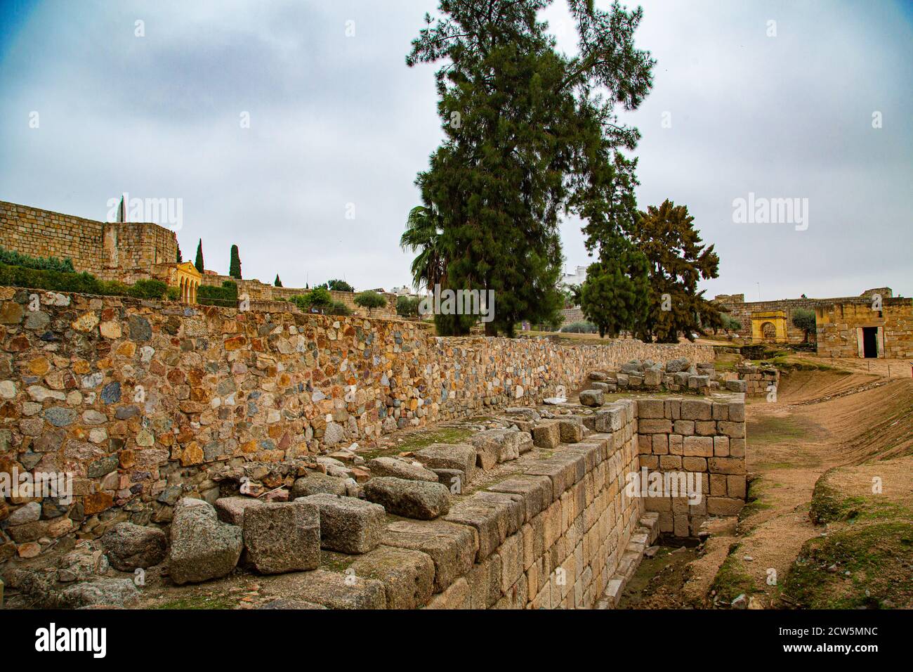 Foundation wall of archaeological structures Stock Photo - Alamy