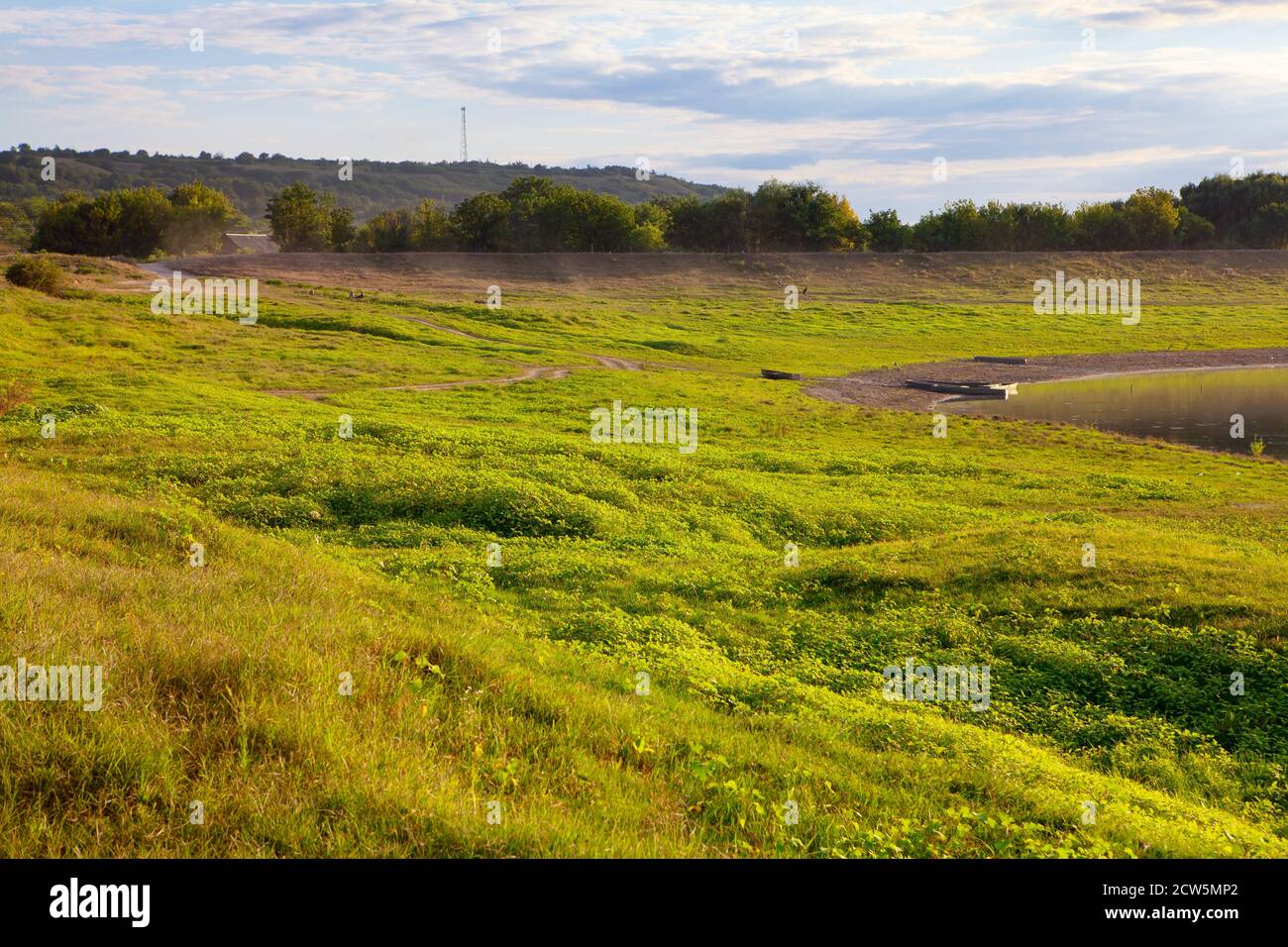 Scenic waterside terrain hi-res stock photography and images - Alamy