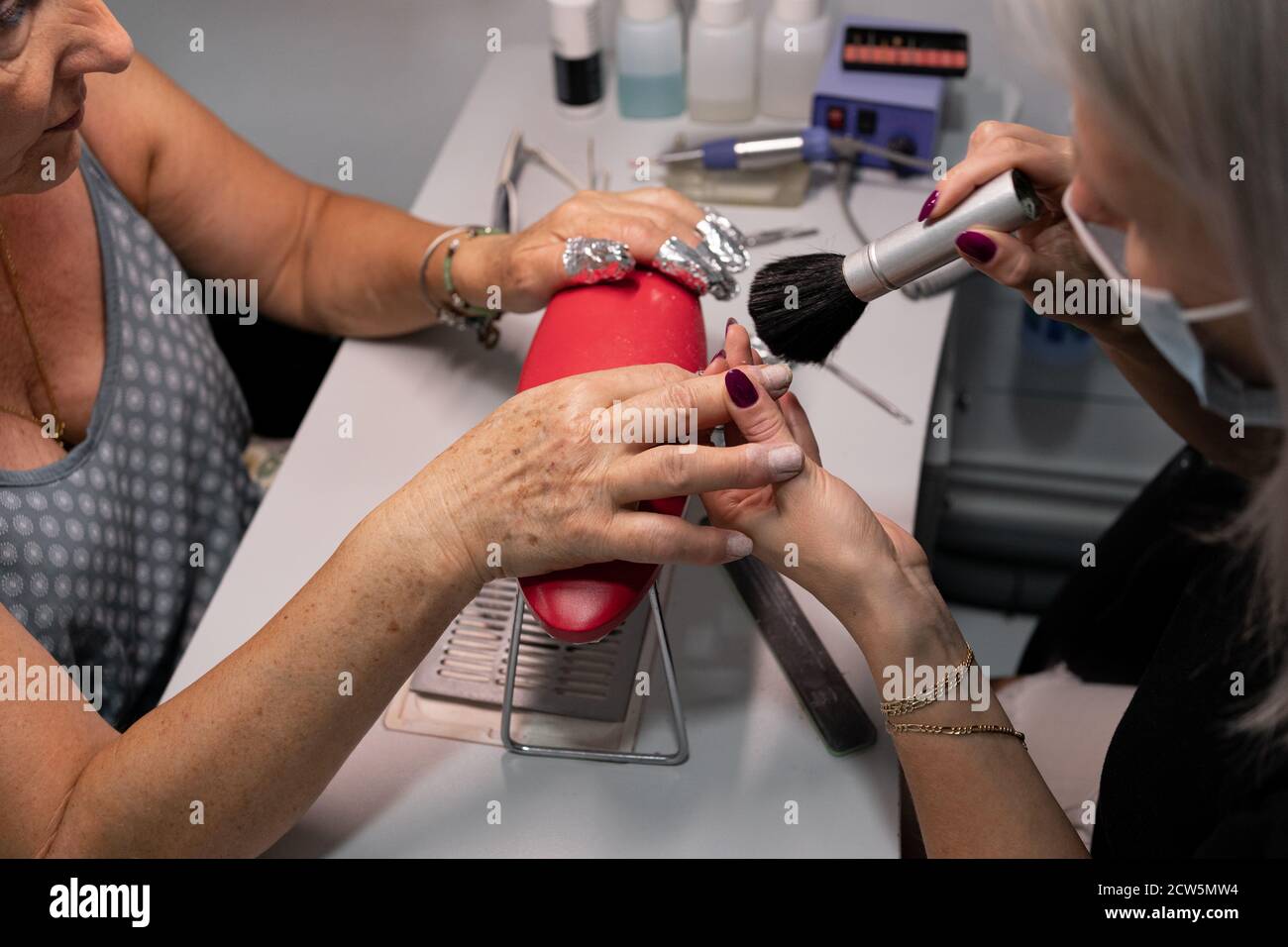 Woman face mask spa senior hi-res stock photography and images - Alamy
