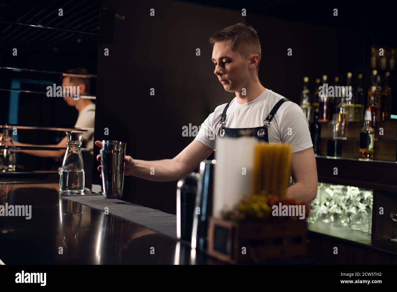 Barman show bartender making hi-res stock photography and images - Alamy