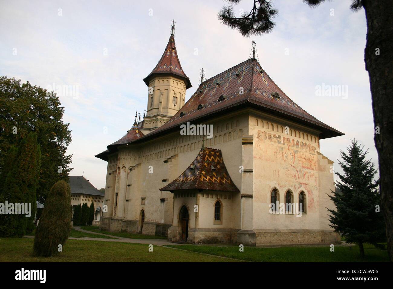St george romanian church hi-res stock photography and images - Alamy