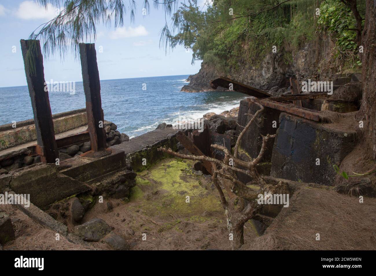 Hakalau Sugar Mill ruins, Hakalau Bay, Hawaii Stock Photo - Alamy