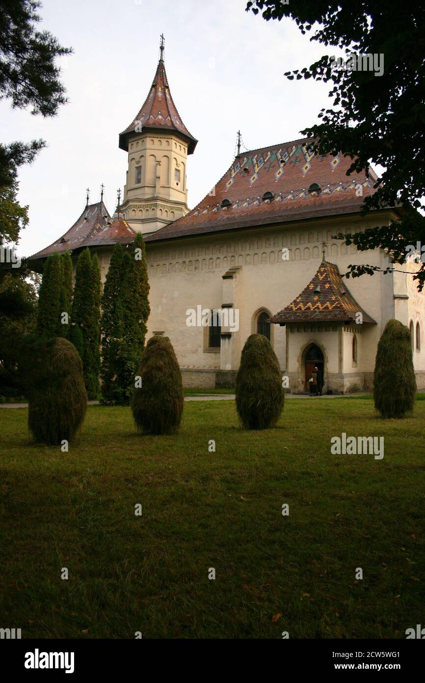 St george romanian church hi-res stock photography and images - Alamy
