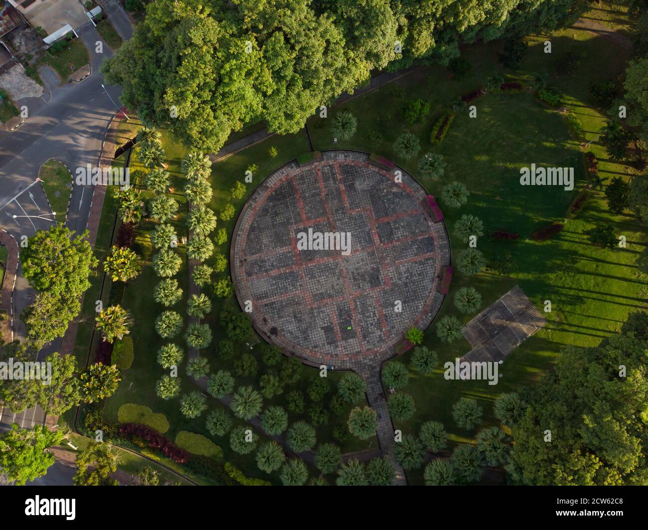 Top down aerial city park uk hi-res stock photography and images - Alamy