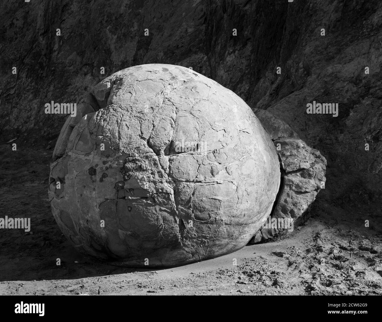 Burried in sea wall hi-res stock photography and images - Alamy
