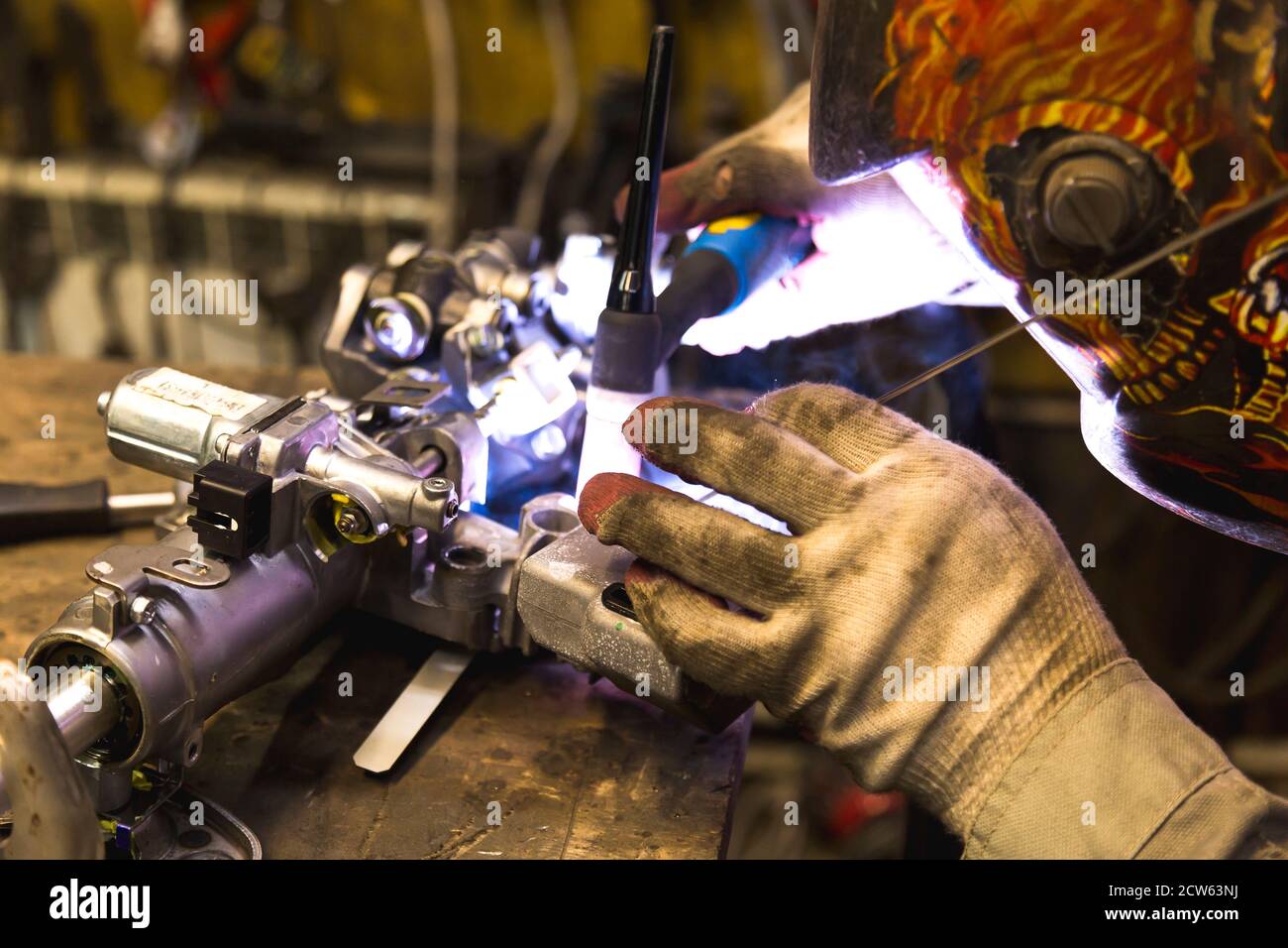 Tig welding car hi-res stock photography and images - Alamy