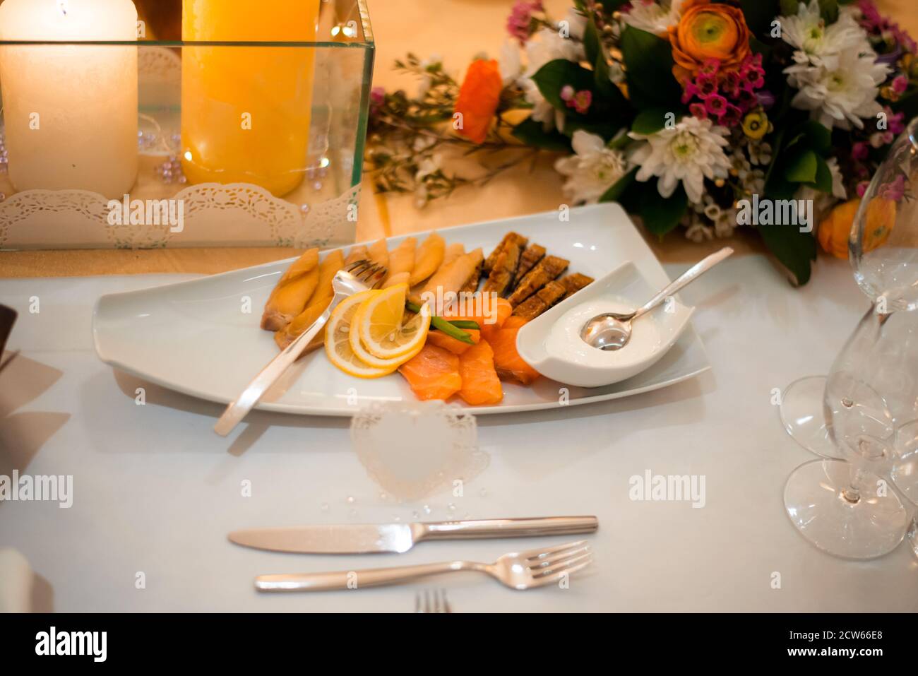 Deep fried white fish hi-res stock photography and images - Alamy