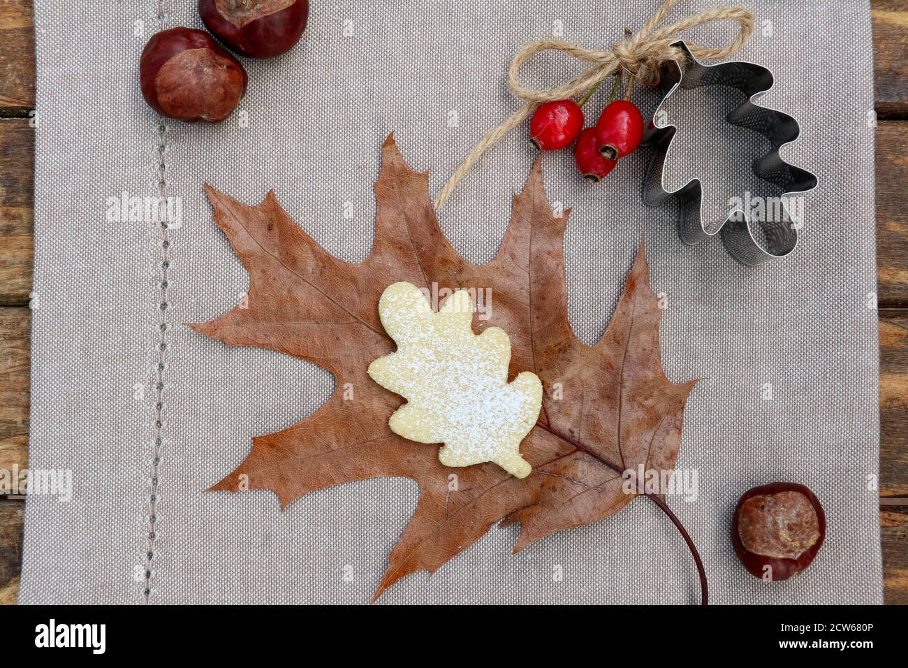biscuits in oak leaf shape autumn bakery Stock Photo - Alamy