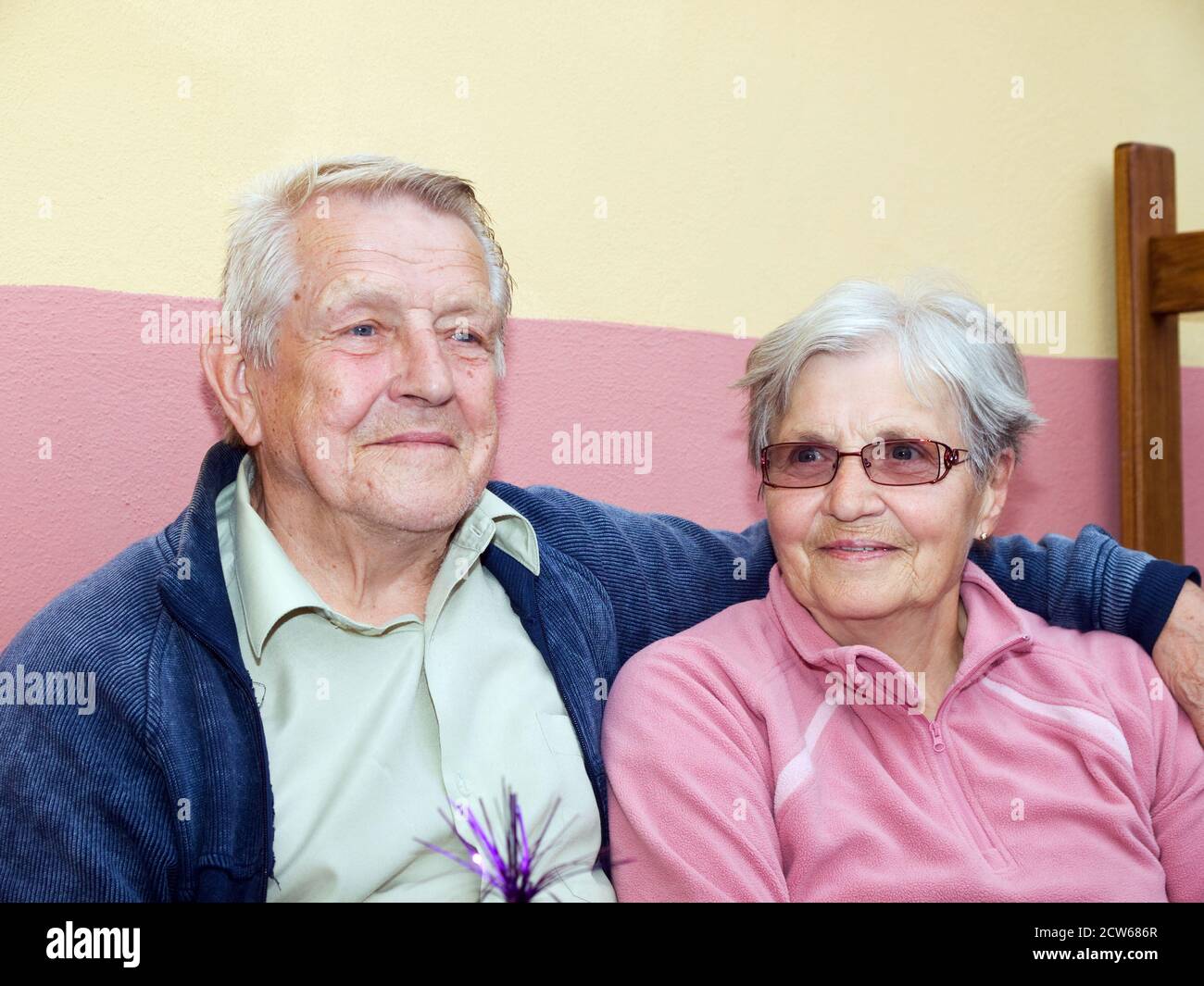 Pair of seniors hi-res stock photography and images - Alamy