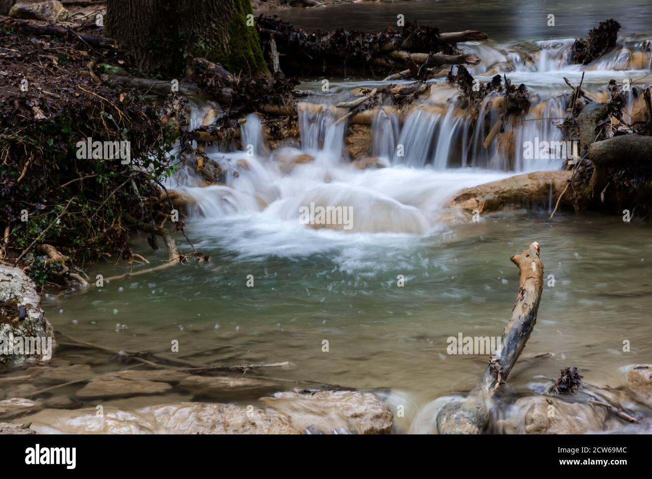 Long water splash hi-res stock photography and images - Alamy