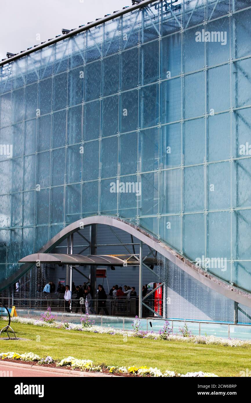 Glass building futuroscope france High Resolution Stock Photography and ...