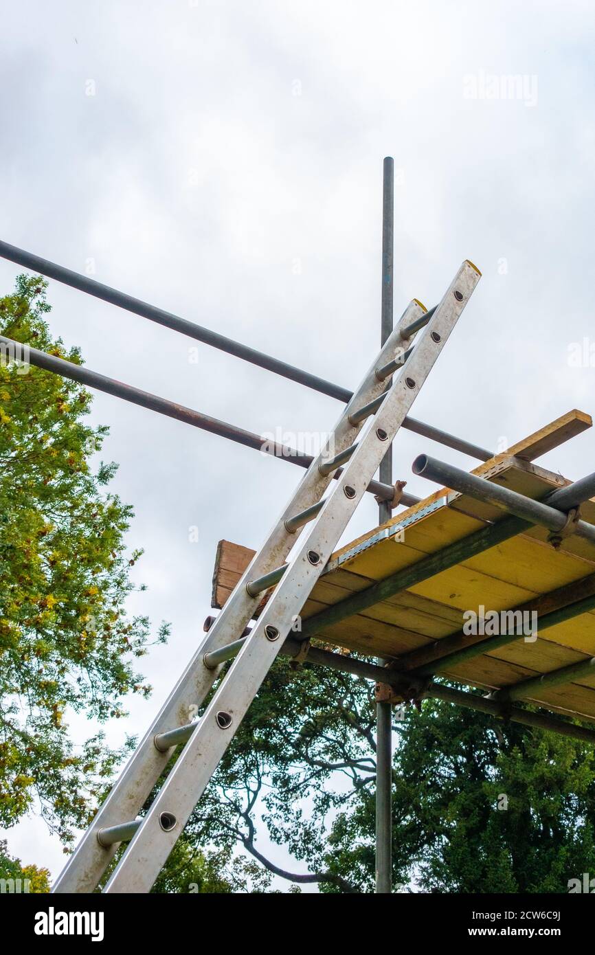 Safety scaffold scaffolding ladder hi-res stock photography and images ...